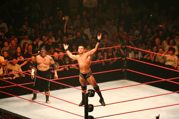 WWE sells t-shirts containing The Kliq gesture it sought trademark for ...